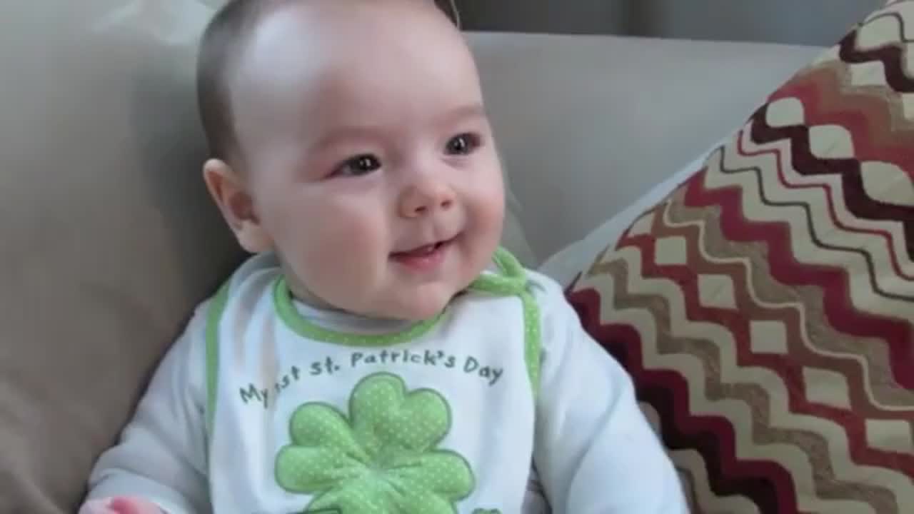 Say Yay and Baby Cries video clip by Baby Cries When Daddy Says Yay