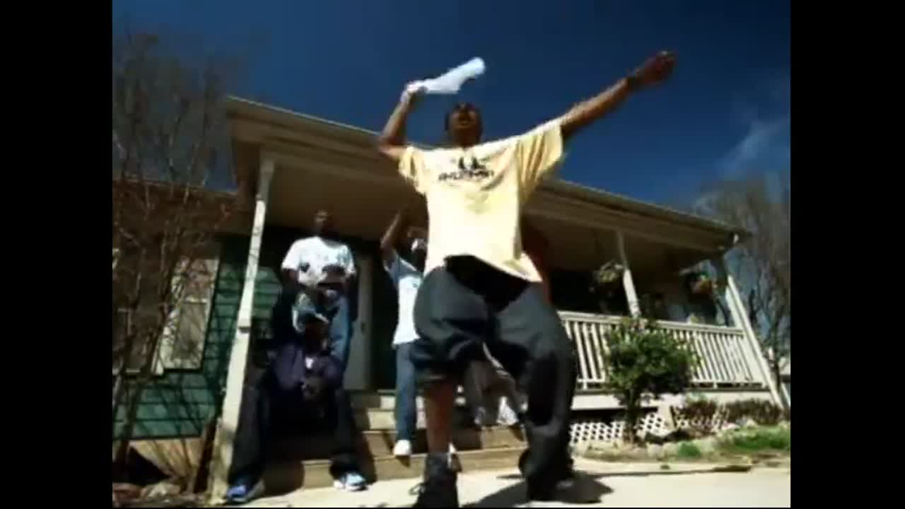 Raise up video clip by Petey Pablo