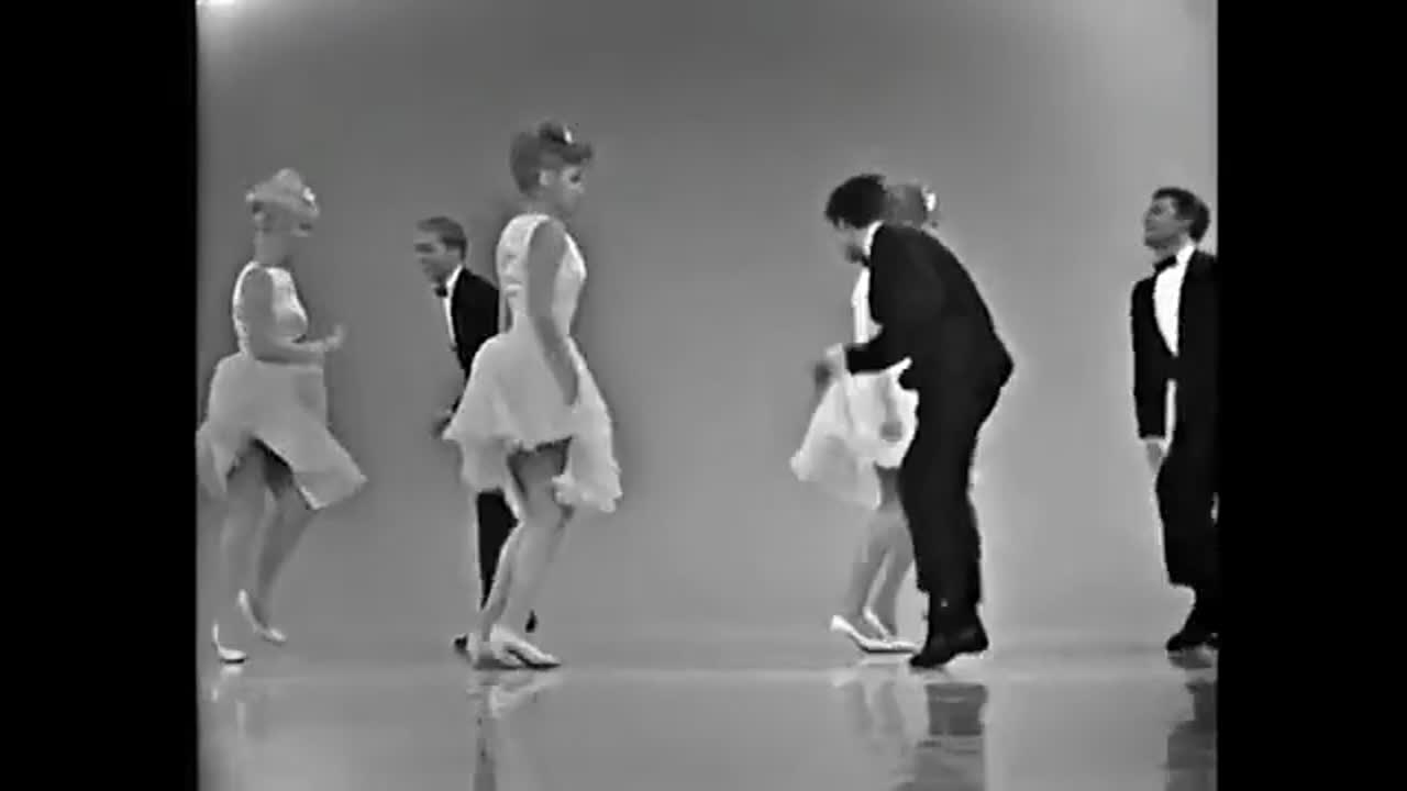 Doing the Nitty Gritty video clip by Judy Garland Show