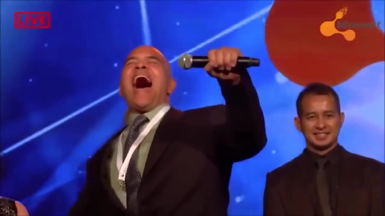 WASAWASAWASUP BITCONNECT video clip by Bitconnect Carlos