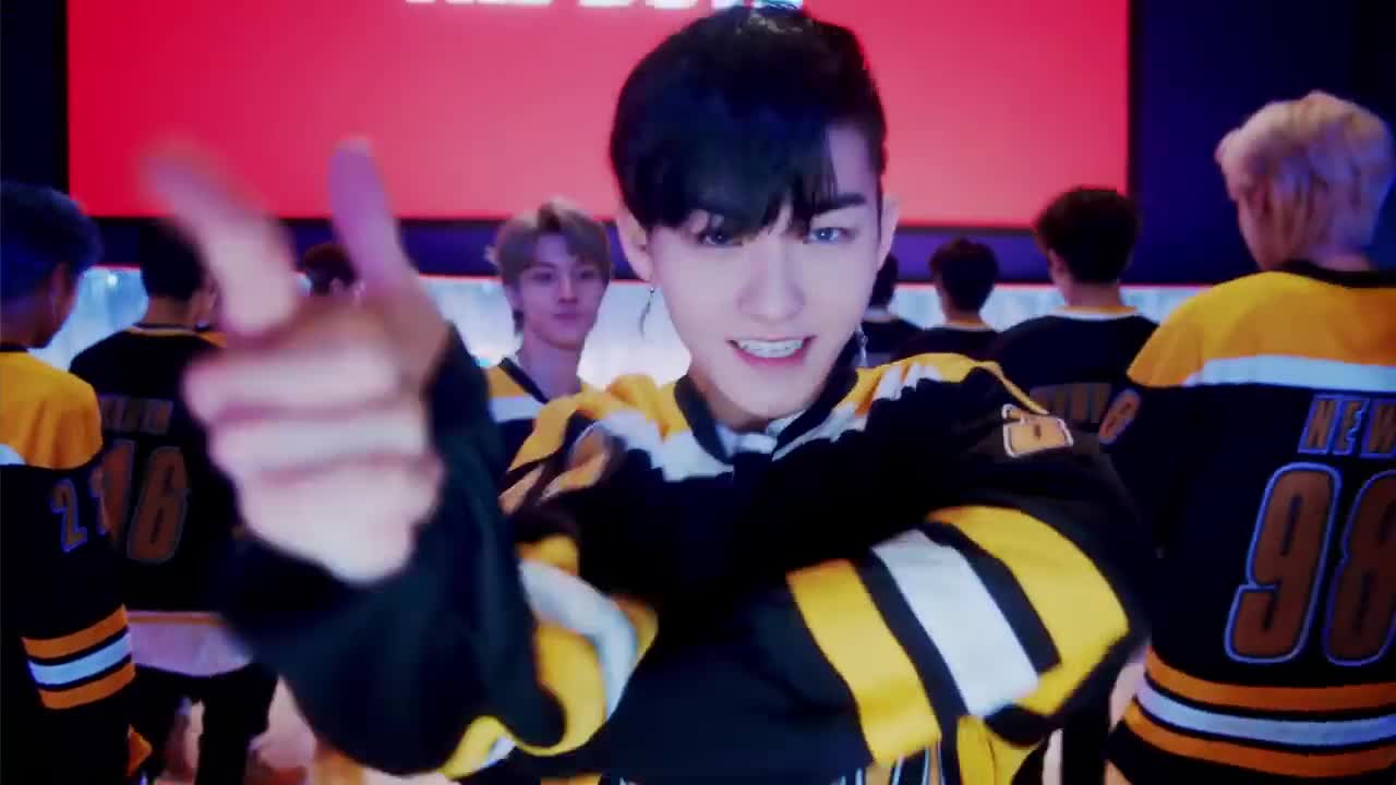 Burn it up video clip by THE BOYZ