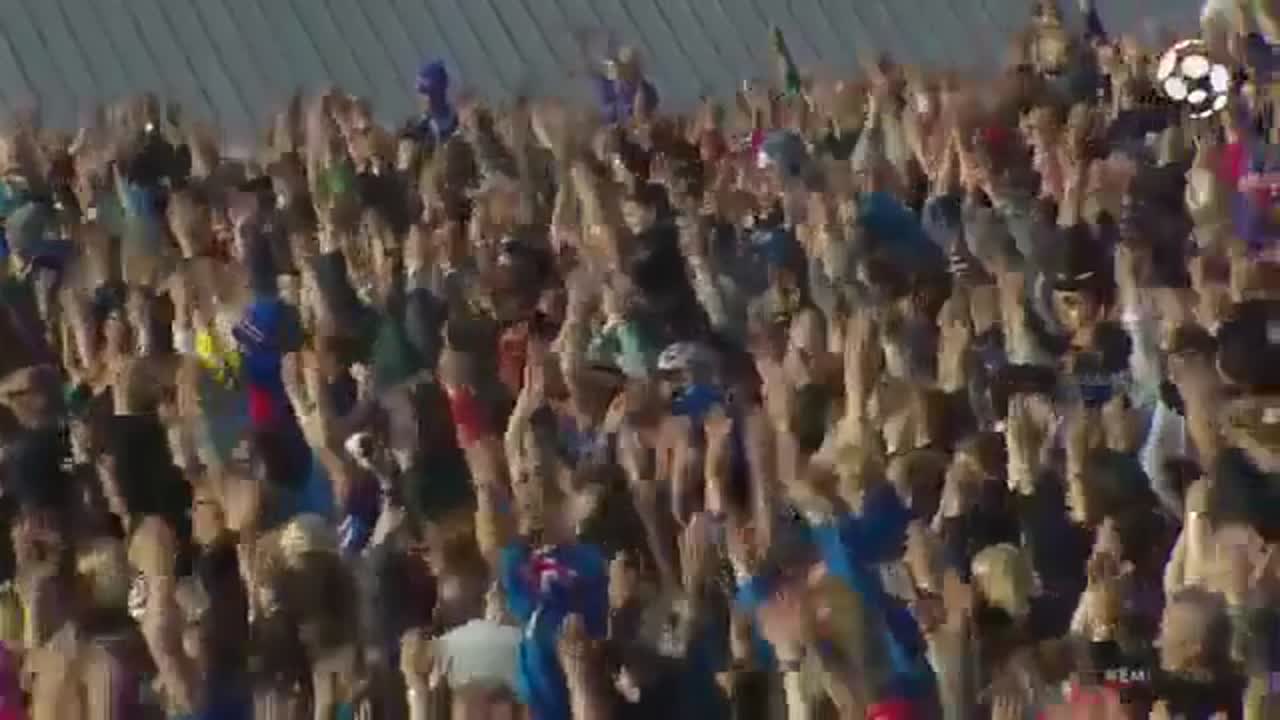 Crowd cheering video clip by Viking Clap