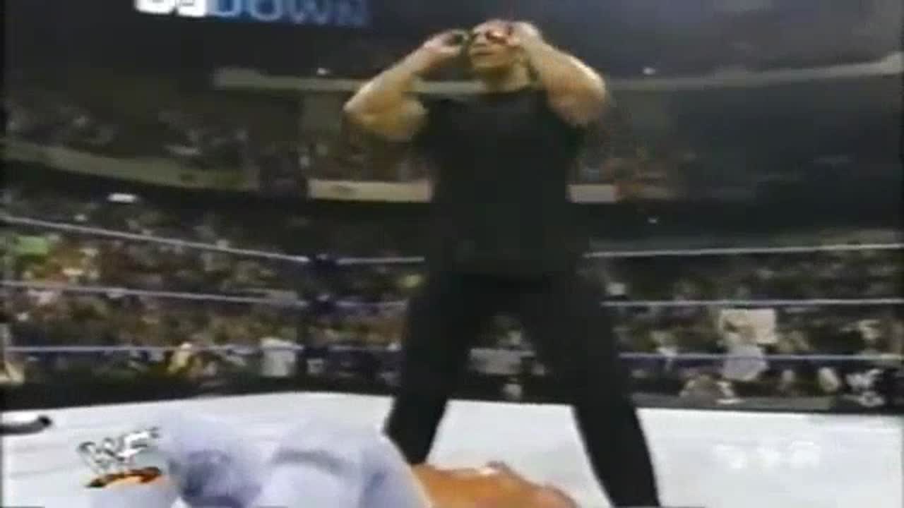 The People’s Elbow video clip by WWE