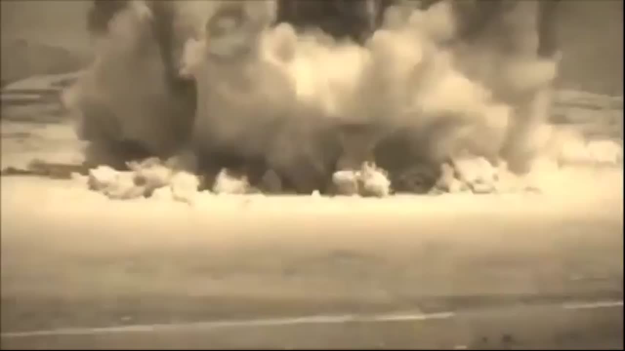 Mushroom Cloud: Explosion