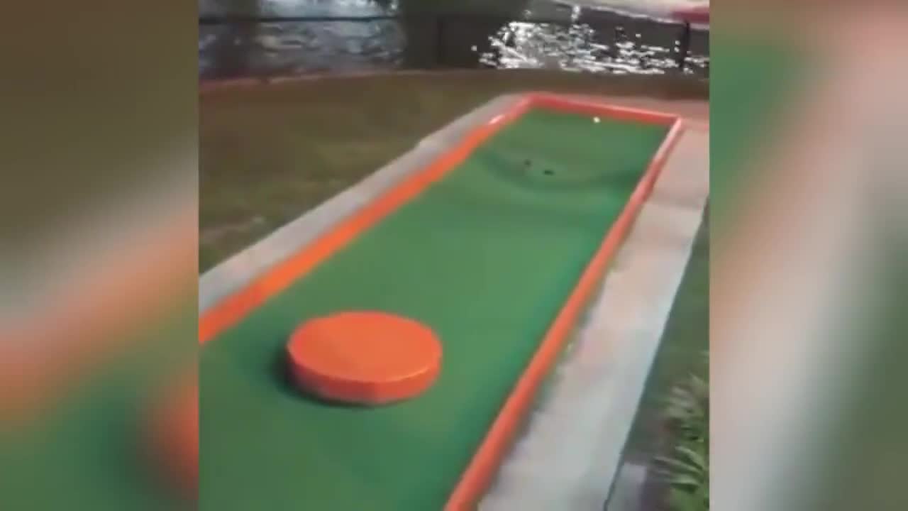 Mini golf video clip by Vine