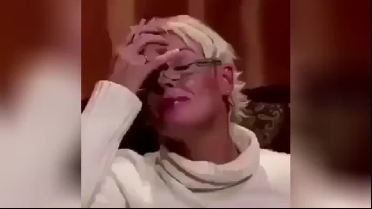 Mocking laugh video clip by Flavor of Love