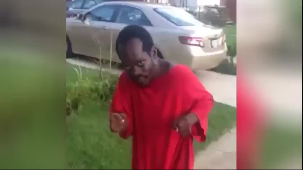 What is dat? video clip by Internet